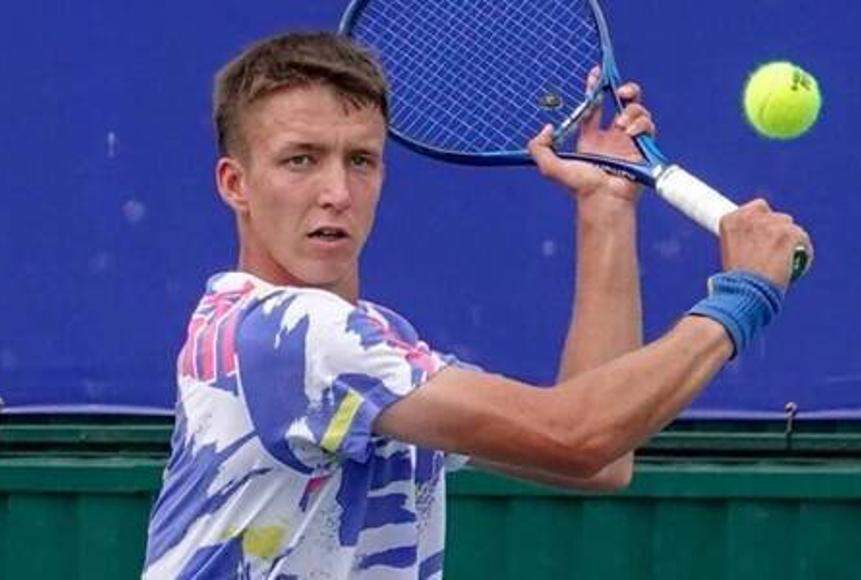 Kazakhstani Lomakin off to a good start at tennis tournament in Brazil