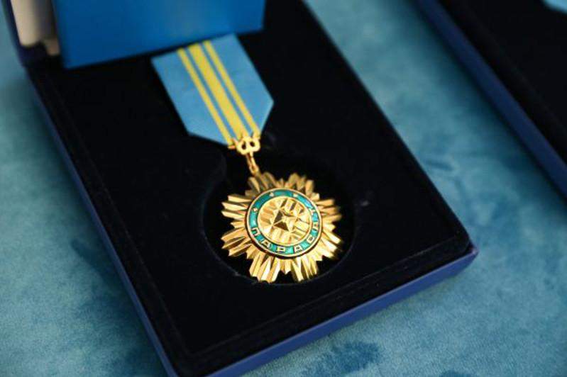 Kassym-Jomart Tokayev awards Parasat Order