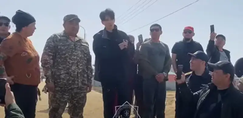 Dimash Kudaibergen arrives in flood-hit Kulsary to support local population