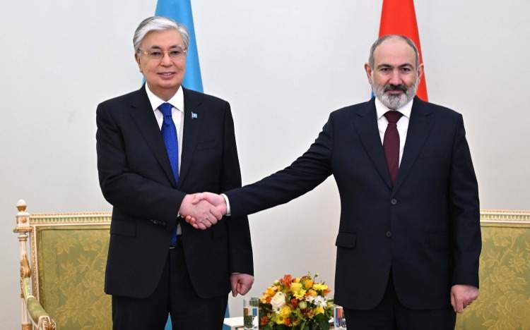 Kassym-Jomart Tokayev, Nikol Pashinyan hold talks in Yerevan