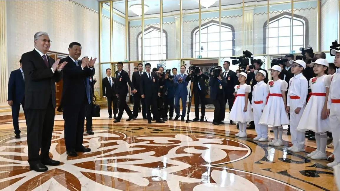 Xi Jinping welcomes Kazakhstani children to study at Chinese universities