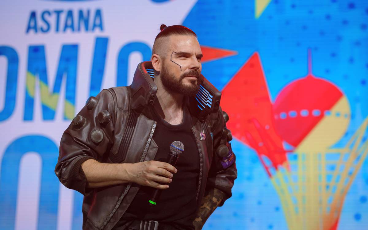 Meet Maul Cosplay at Comic Con Astana 2024