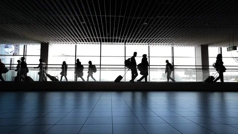 Japan aims full digitalization of airport customs declaration by 2030