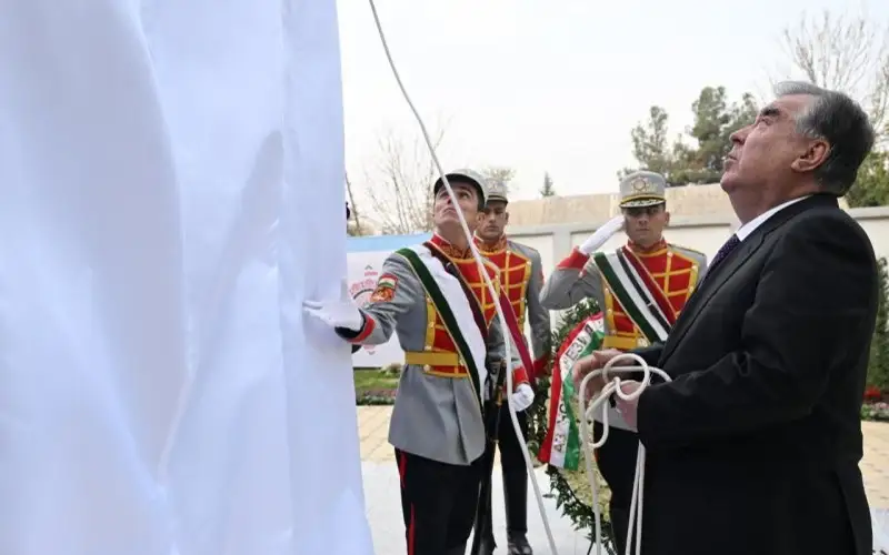 President Rahmon attended unveiling ceremony of statue of Mawlana ...