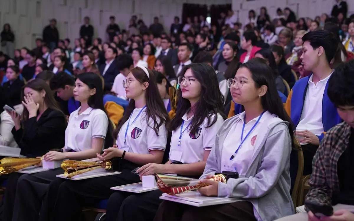 Bolashak scholarship available again for winners of international ...