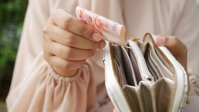 UAE unveils new 100-dirham banknote featuring sustainable design