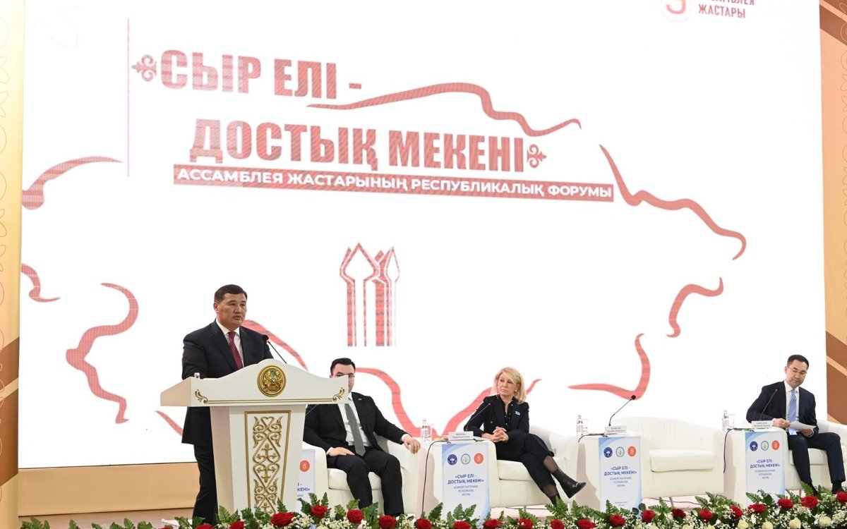 ҚХА-ның 30 жылдық эмблемасы бейнеленген ту ғарышқа алғаш рет көтеріледі