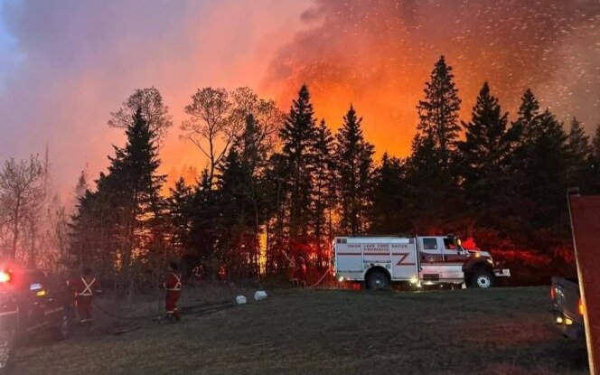 Canadian wildfires force thousands to evacuate