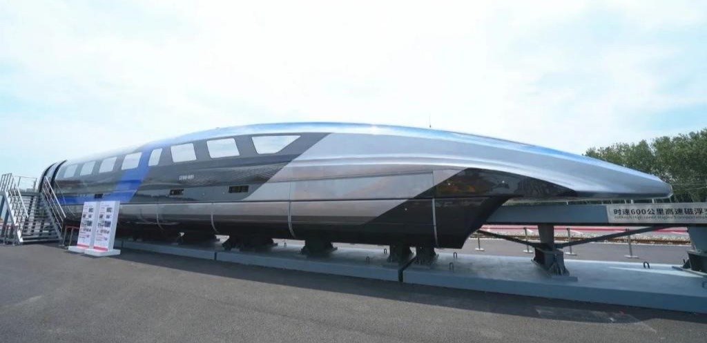 Hyperloop сынақтан сәтті өтті: ұшақтан жылдам пойыз шындыққа айналуы мүмкін