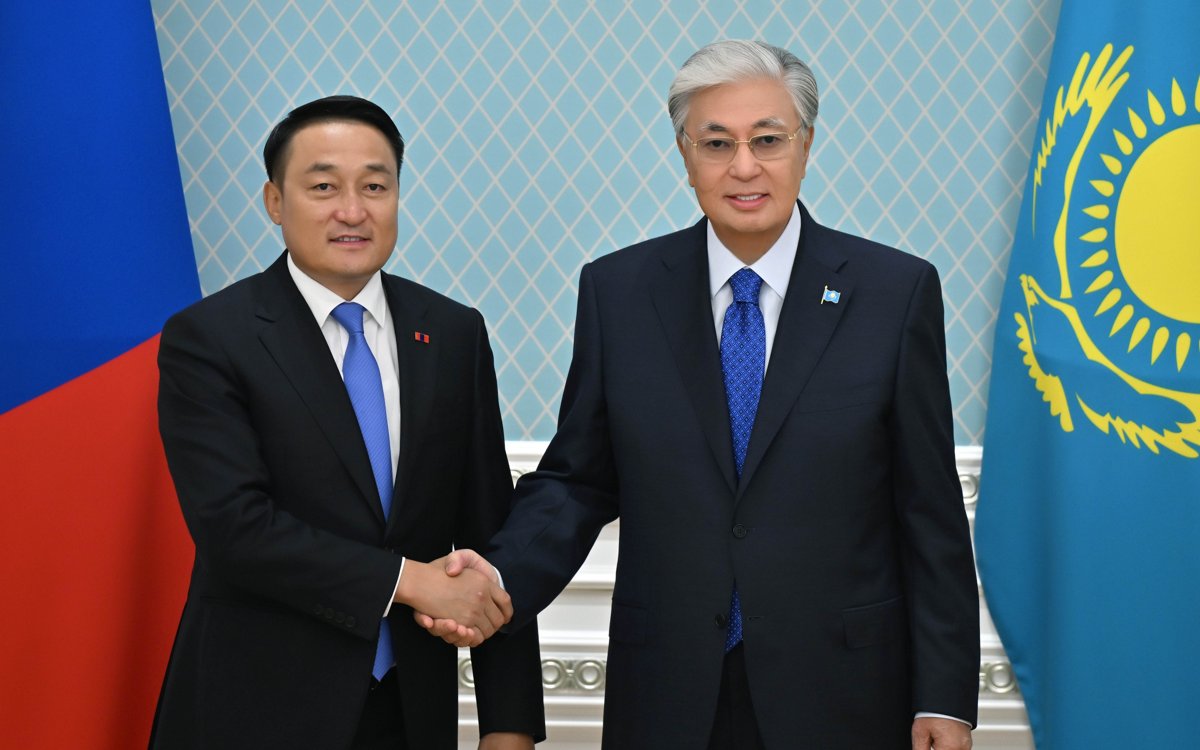 Kassym-Jomart Tokayev meets Mongolia’s Parliament Chairman Dashzegve ...