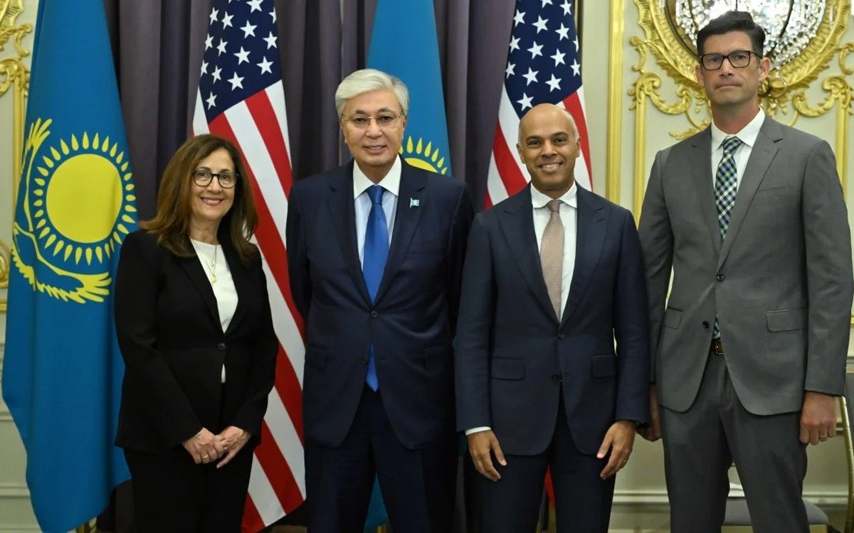 Head of State meets with ETS President Amit Sevak