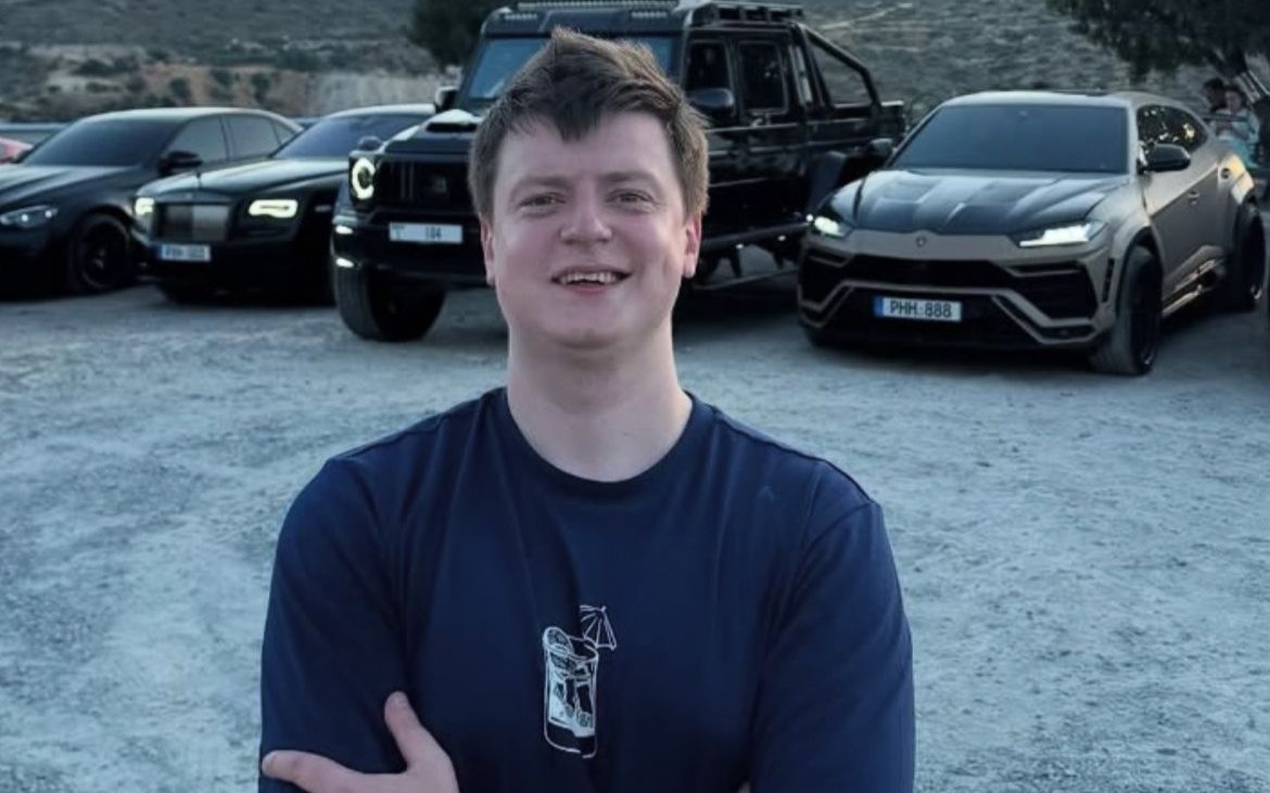 Блогера Mellstroy объявили в розыск в Казахстане