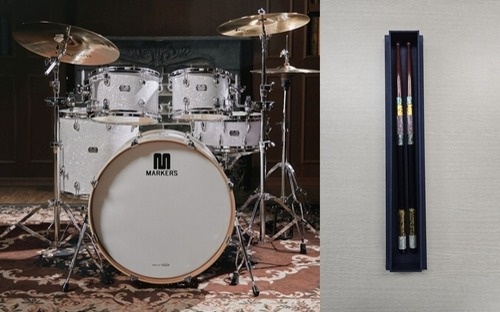 South Korean President gifts Japan's Sanae Takaichi with drum set