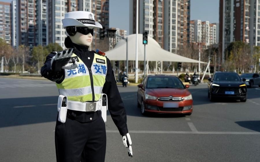 China deploys AI-powered humanoid robot to assist traffic police