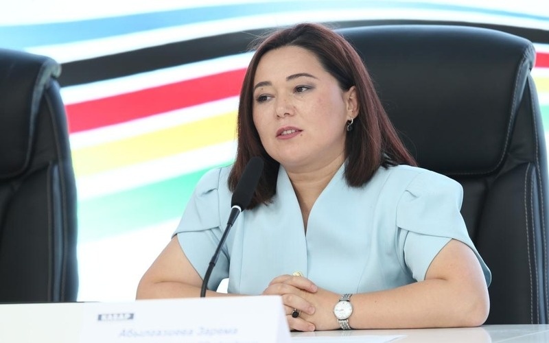 Kyrgyzstan launches sand painting academy