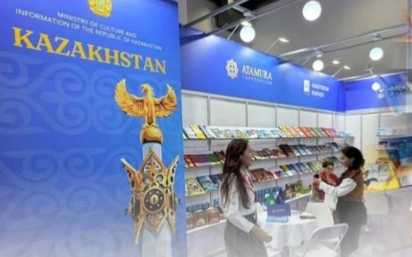 قازاقستان بەيجىڭدە Beijing International Book Fair كورمەسىنە قاتىسىپ جاتىر