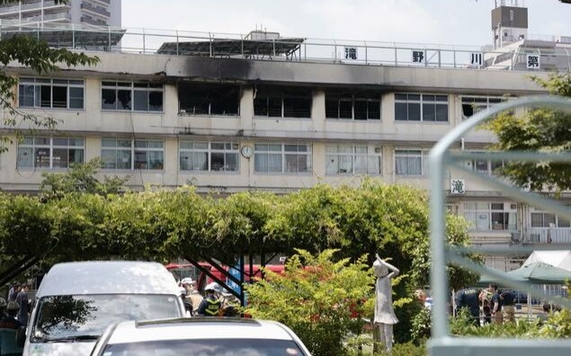 10 injured as fire breaks out at elementary school in Japan